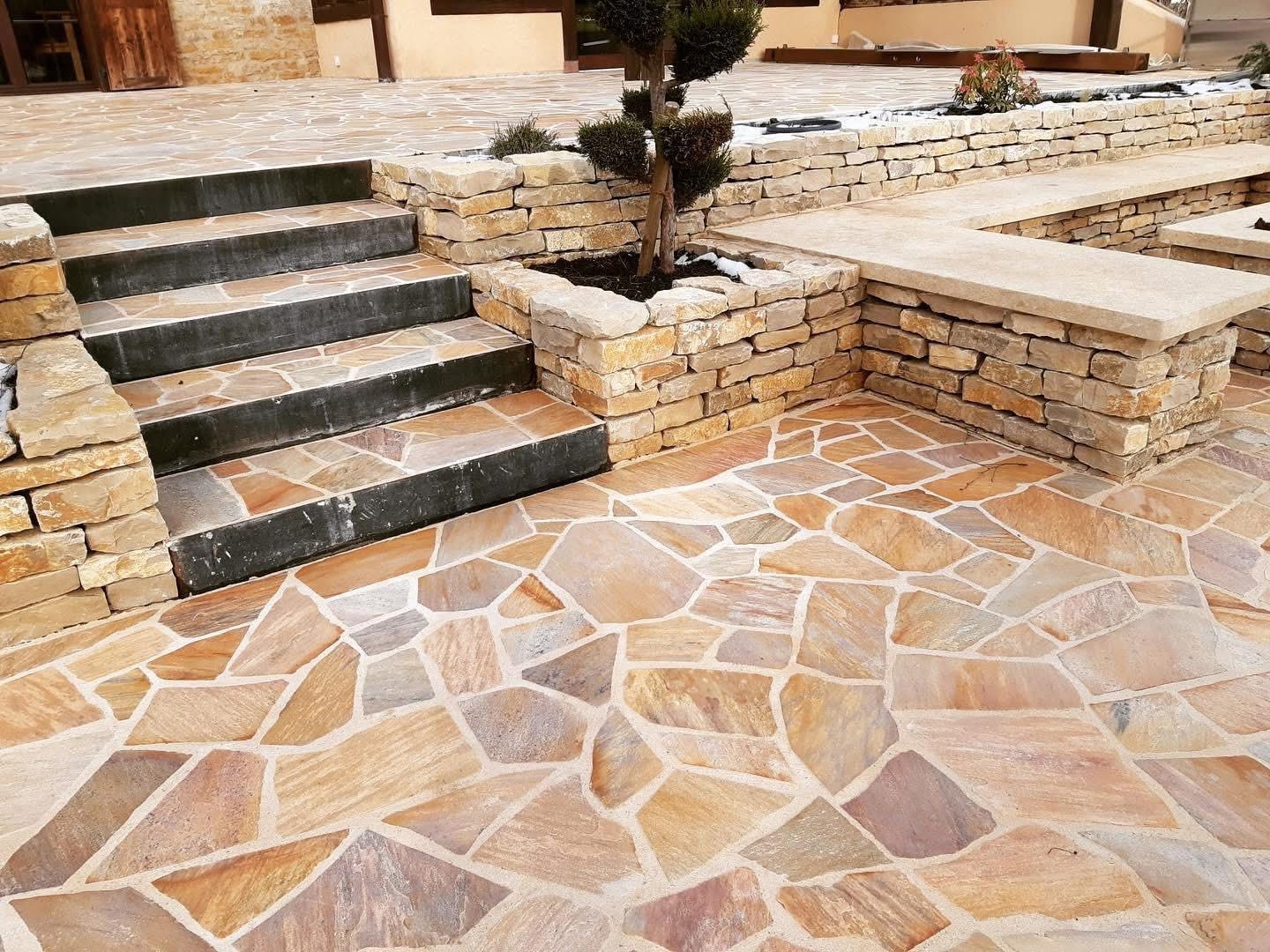 Dalles en pierre naturelle de rêve pour terrasse & jardin - SOL AG